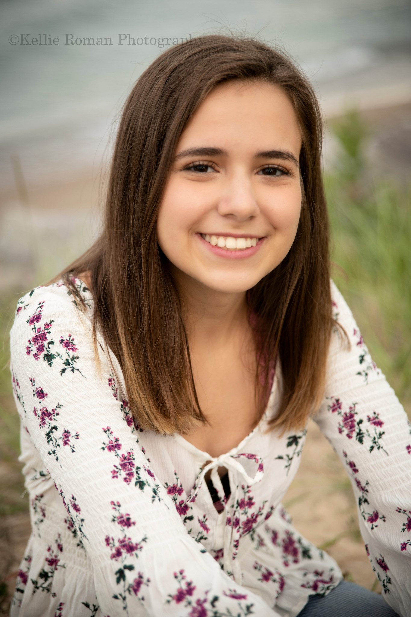 Lighthouse Senior Pics - Kellie Roman Photography | Milwaukee Photographer